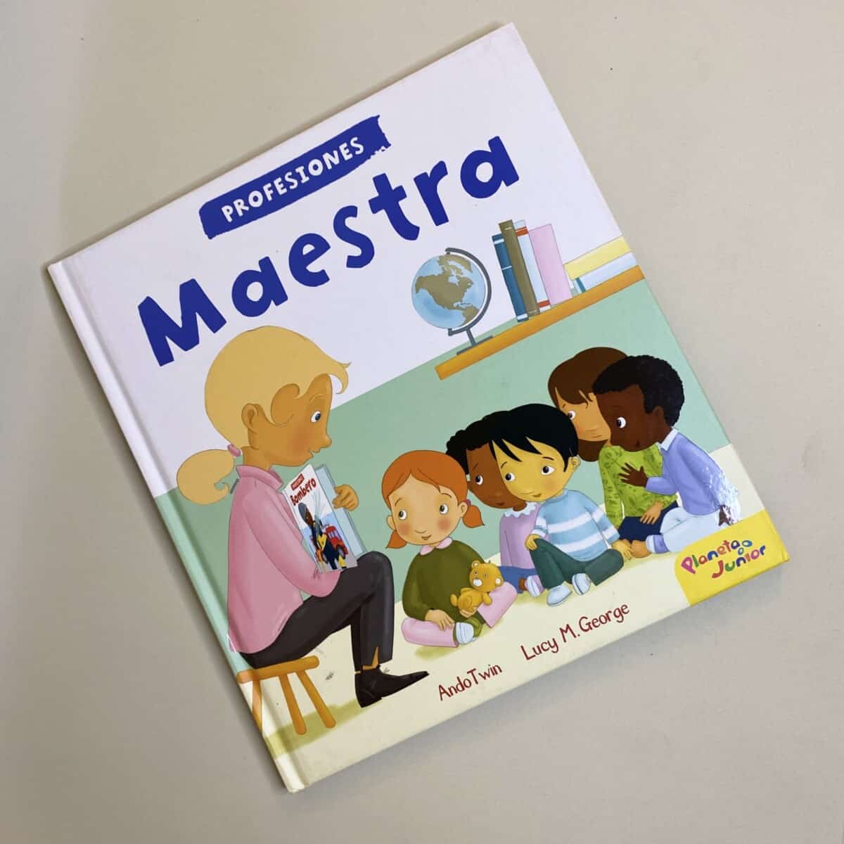 Libro infantil - Profesiones: Maestra • Talla: • Disfraces y Juguetes